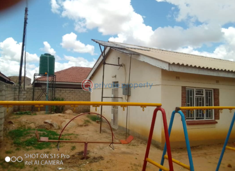4 bedroom Houses For Sale Zengeza 3 Zengeza Chitungwiza Mashonaland ...