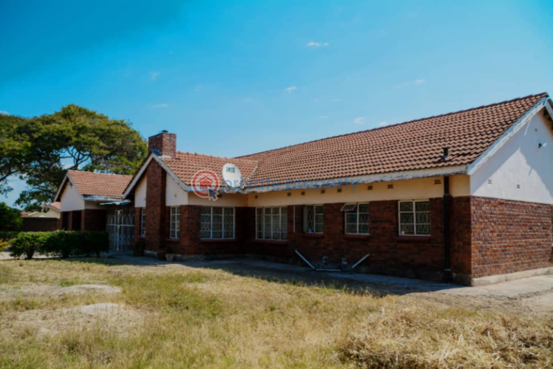 4 bedroom Houses For Sale Old Waterfalls Waterfalls Harare South (PID ...