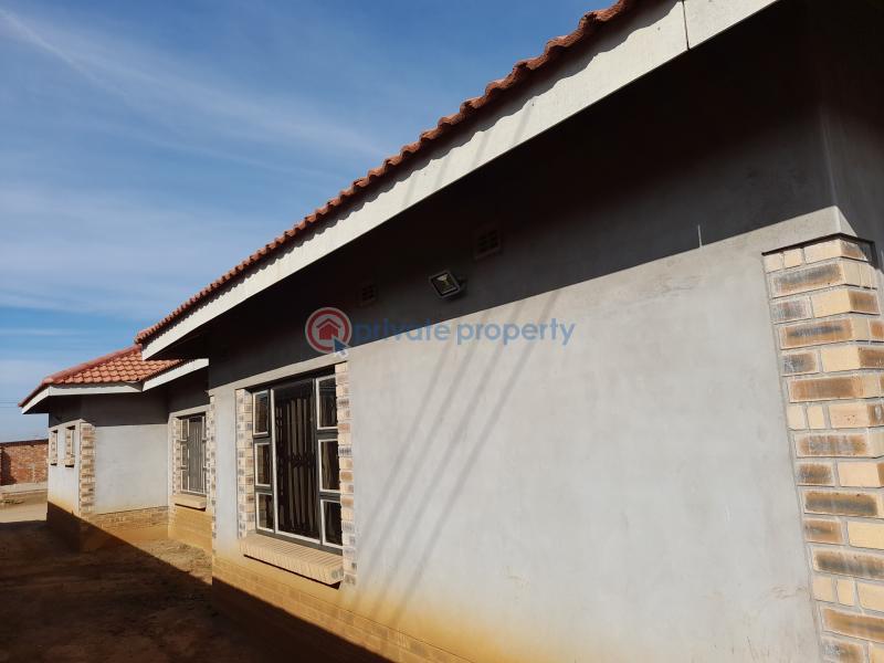 4 bedroom Houses For Sale Harare South (PID: 9PAAAD) | Private Property