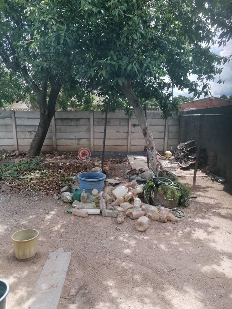 2 bedroom Houses For Sale Luveve Bulawayo High-Density (PID: 5PAAEM ...