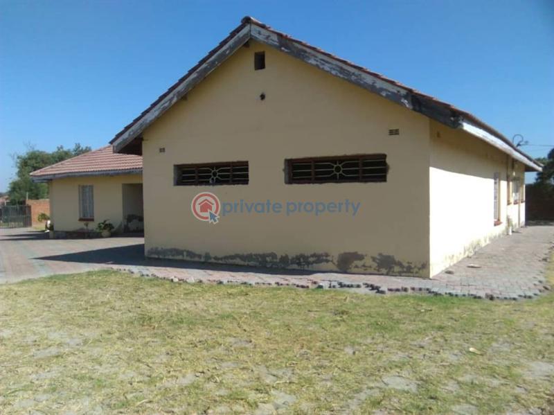 5 bedroom Houses For Sale Prospect Harare South (PID: 7PAABG) | Private ...