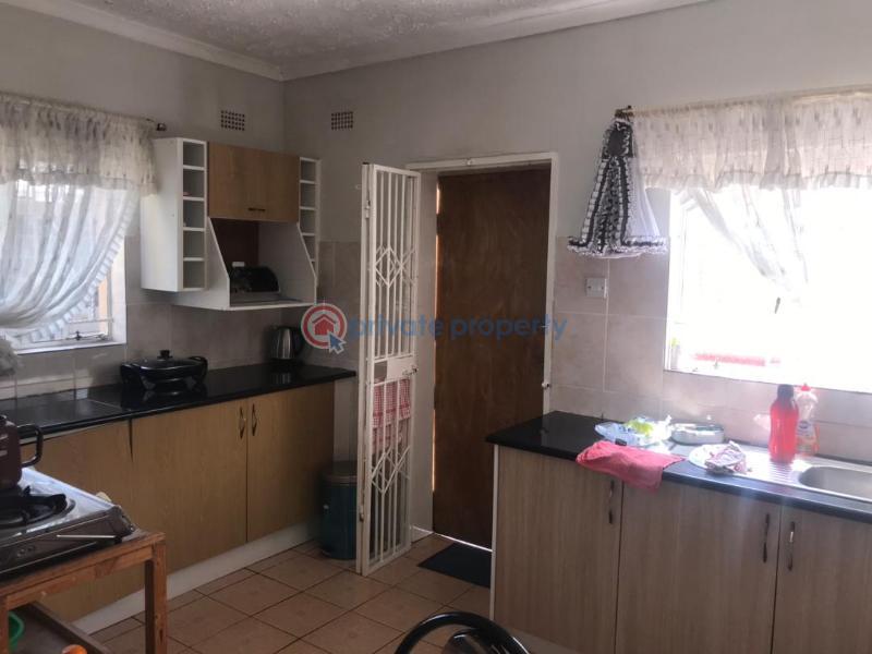 4 bedroom Houses For Sale Mainway Meadows Harare South (PID: 9PAAAK ...