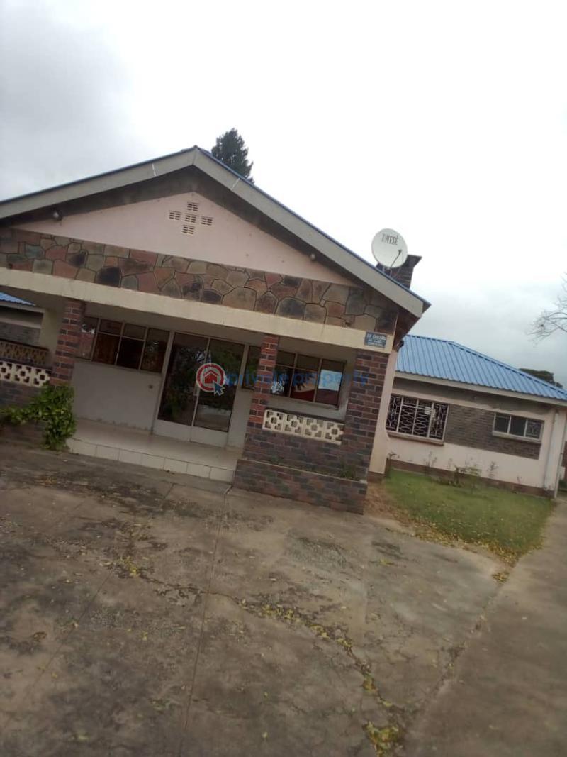 4 bedroom Houses For Rent Ep Chigudu Street Mucheke Masvingo (PID ...