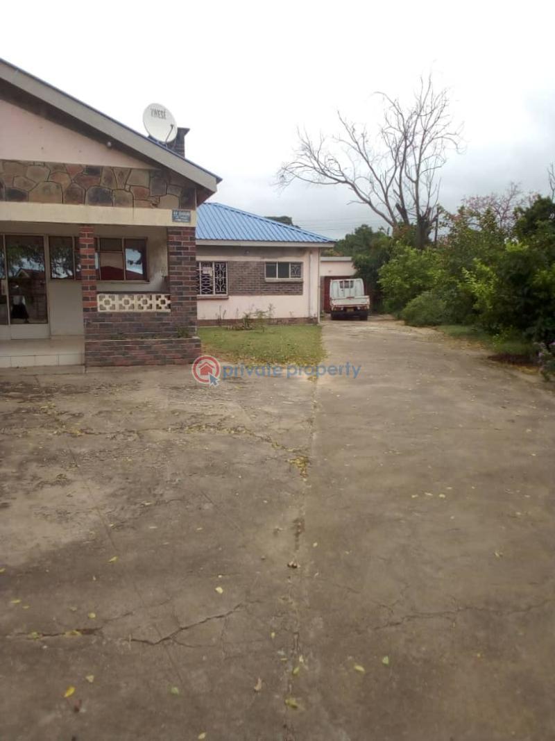 4 bedroom Houses For Rent Ep Chigudu Street Mucheke Masvingo (PID ...