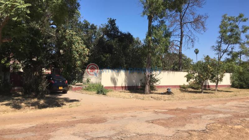 4 bedroom Houses For Sale Harare North (PID: 9PAADU) | Private Property