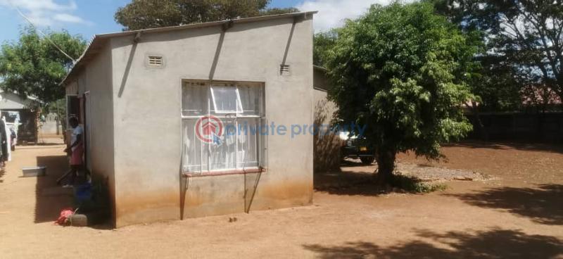 3 bedroom Houses For Sale Mahatshula North Sunning Hill Bulawayo East ...