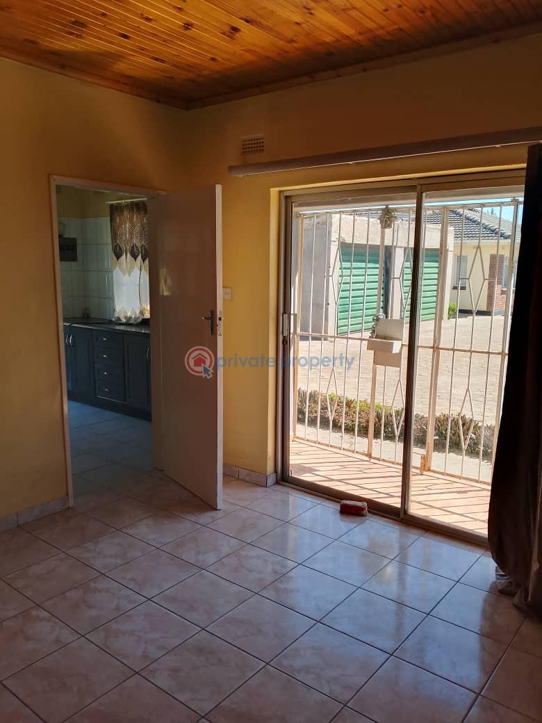 2 bedroom Cottages For Rent Waterfalls Harare South (PID: 4PAAGR ...