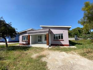 Garden Flat For Sale in Waterfalls Harare South (1 Listed) | Private ...